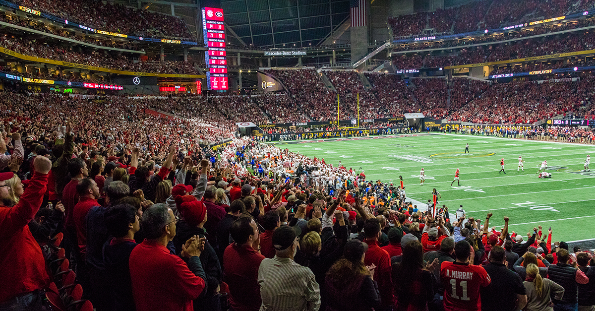 Linfield students gain hands-on experience at College Football Playoff